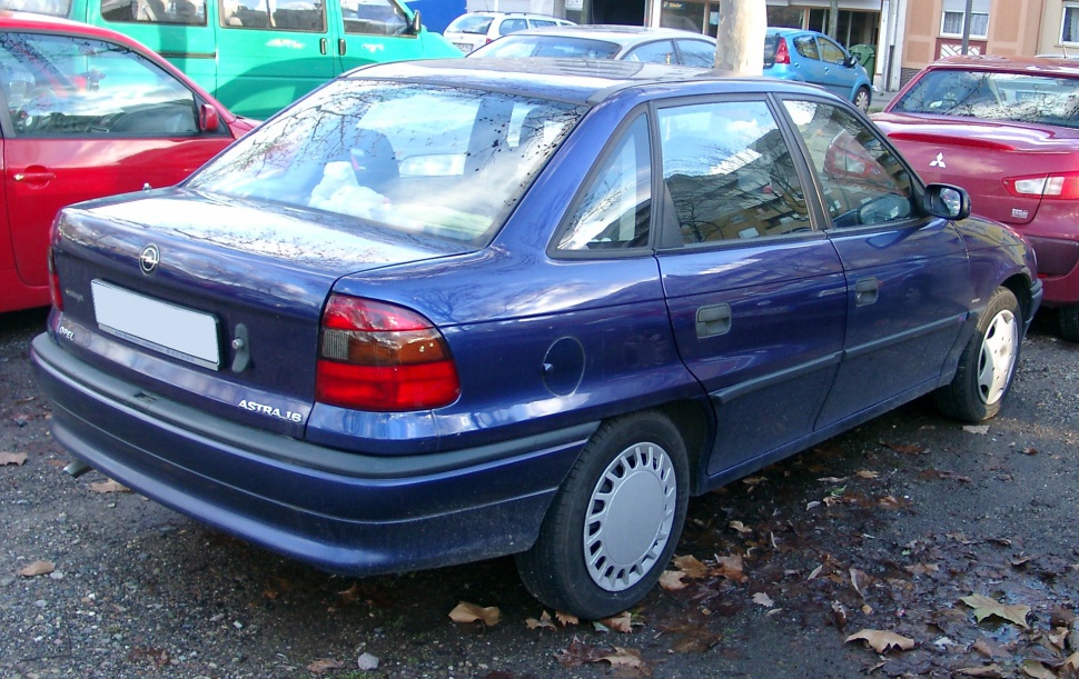 Opel Astra F Classic (facelift 1994) 1.6i (75 Hp) Automatic